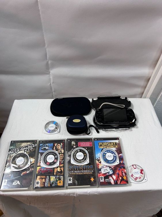 PSP der 1. Generation inkl. 4 Spielen und Schutzhüllen & Mic | Kaufen ...