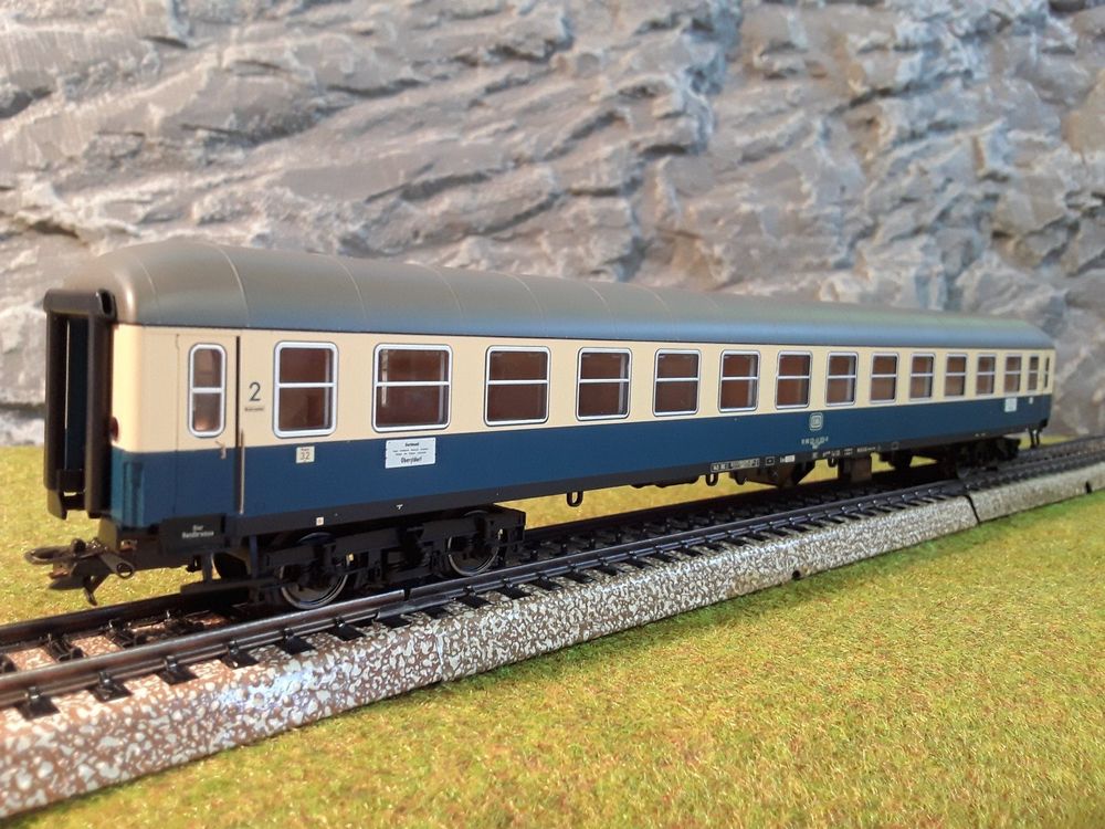 Märklin 4092 _ Schnellzugwagen _ Personenwagen _ Spur H0 (Gebraucht) in ...