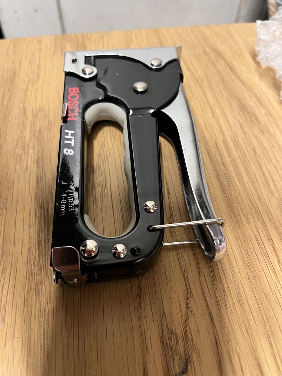 Bosch HT 8 Handtacker (Neu (gemäss Beschreibung)) in Speicher für CHF ...