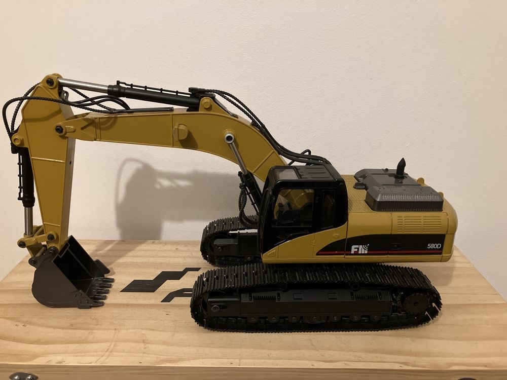 RC Bagger Vollmetall elektrisch (Gebraucht) in Flamatt für CHF 339 ...