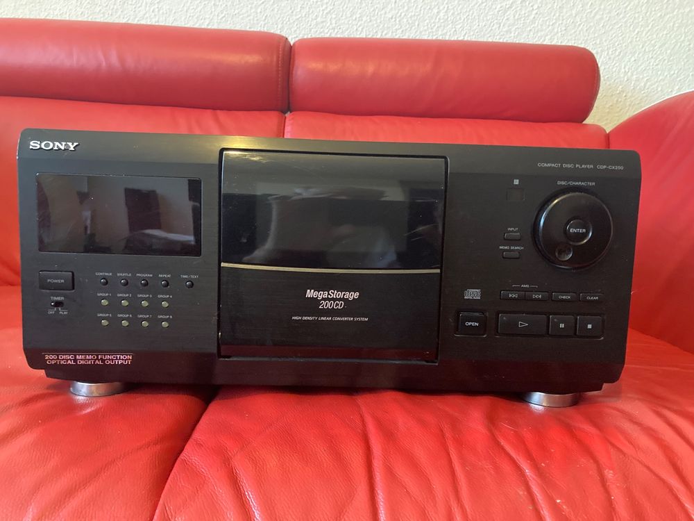 Sony CDP-CX250 CD Wechsler für 200 CD'S Seh guter Zustand! (Gebraucht ...