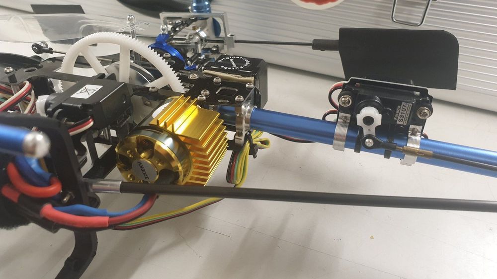 Robbe Crown lll Heli mit GY401 mit viel Zubehör | Kaufen auf Ricardo