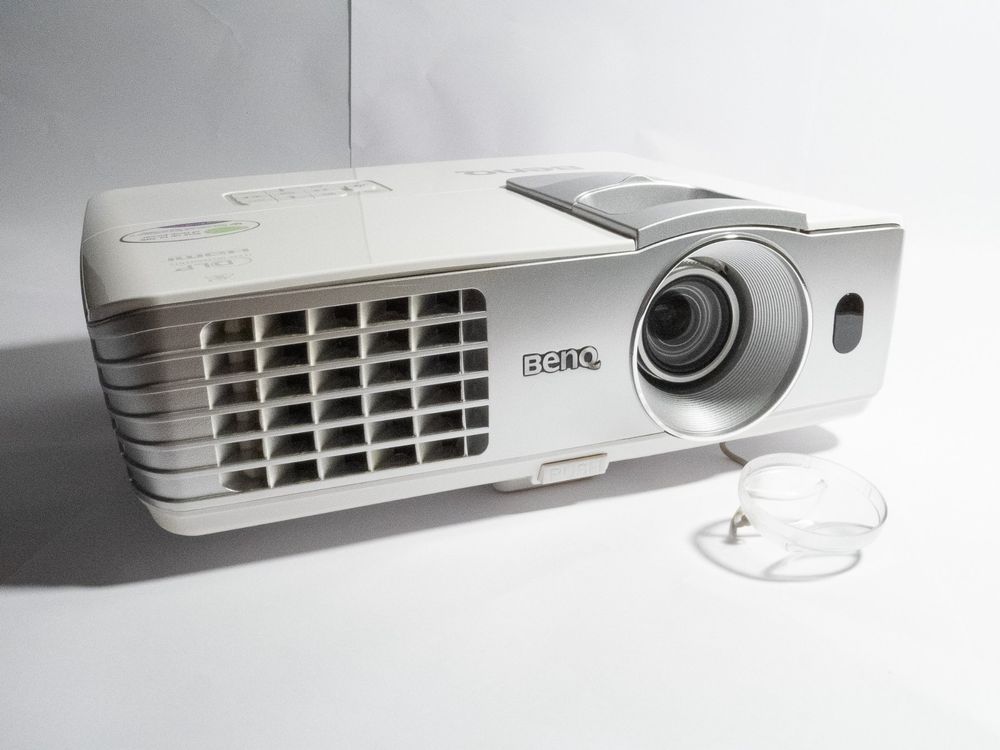 BENQ W1070 Beamer FullHD (Gebraucht) in Fribourg für CHF 190 – mit ...