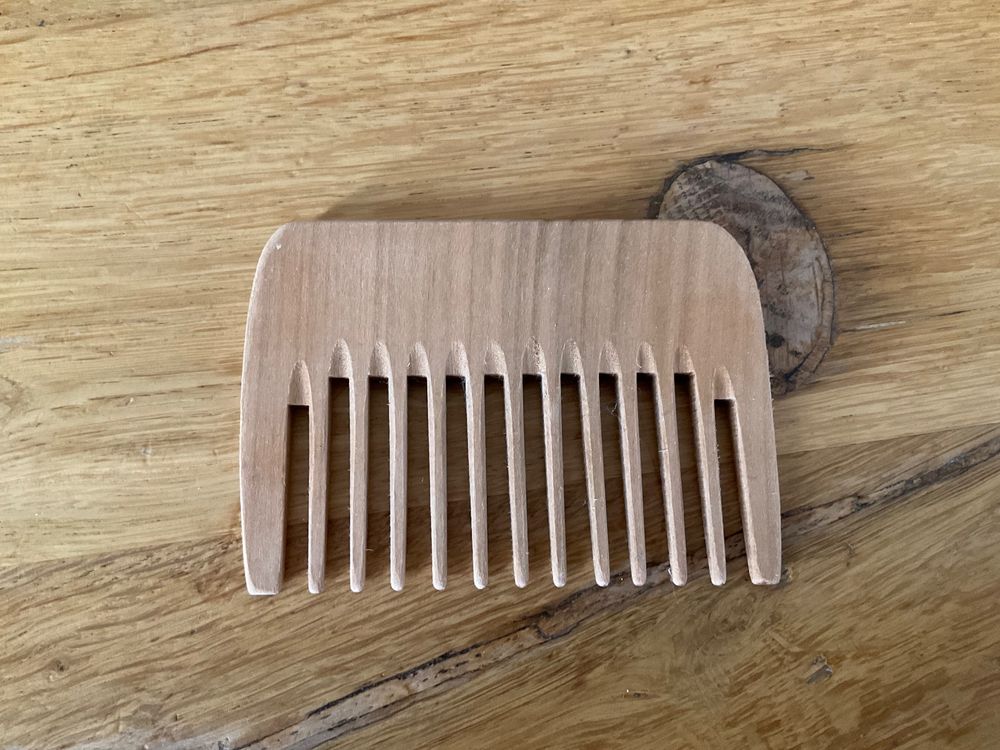 Holzkamm (Gebraucht) in Wichtrach für CHF 0.05 – mit Lieferung auf ...