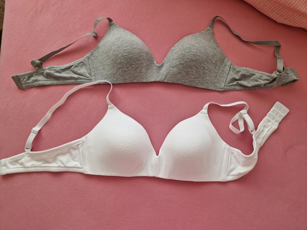 H&M 2 BHs weiss & grau 80B bügellos gepolstert (Gebraucht) in Erlinsbach SO für CHF 15 – mit ...