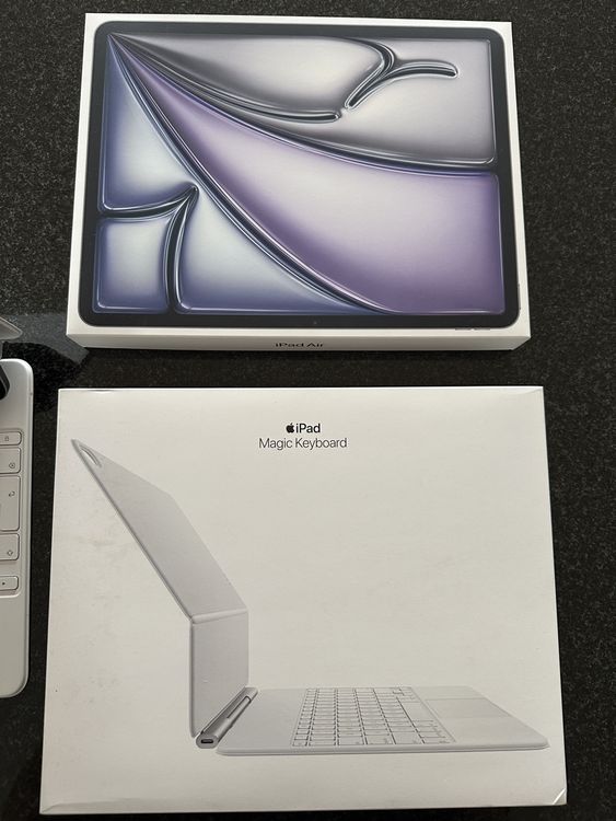 iPad Air 13" Space Grey & Magic Keyboard (Neu) (Neu (gemäss ...