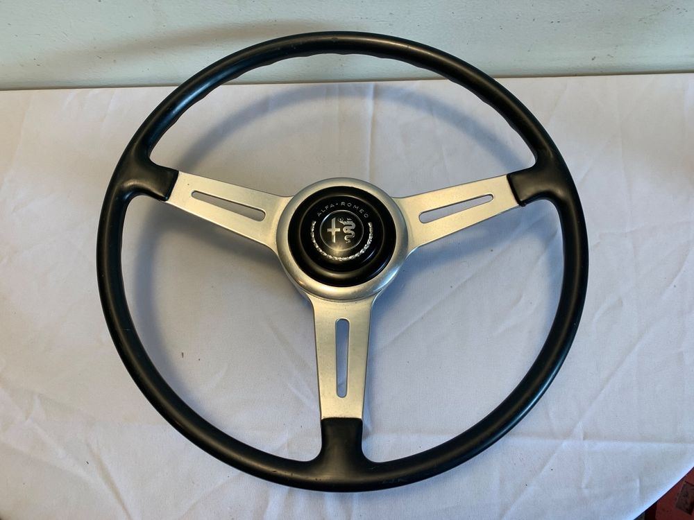 Volant Alfa Roméo a 3 branche Vintage (D'occasion) à Geneve pour CHF ...