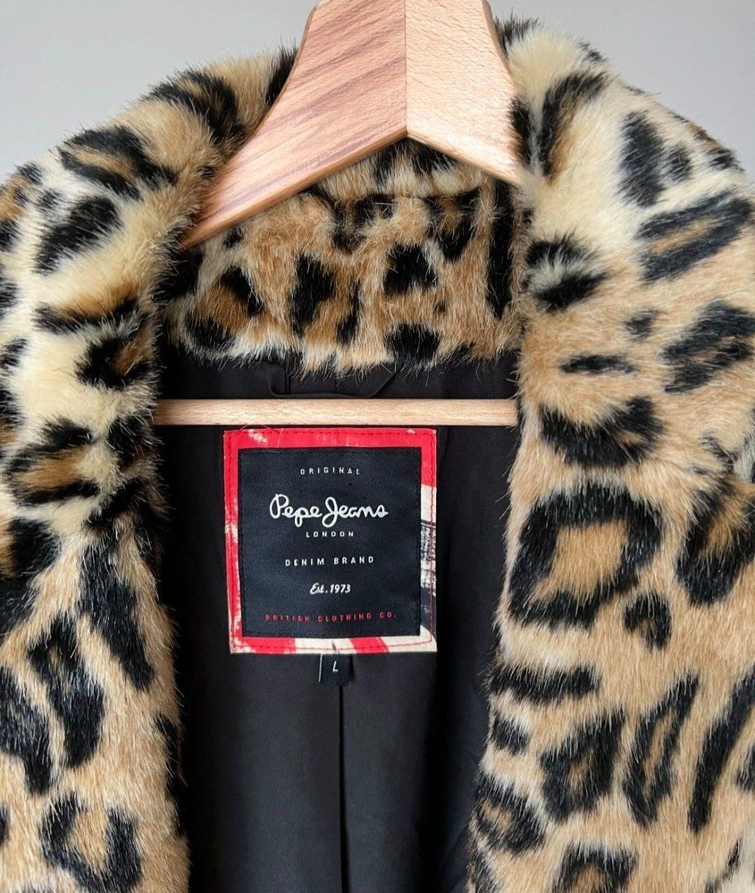 Leo Mantel (Pepe Jeans) (Gebraucht) in Kaiseraugst für CHF 40 – mit Lieferung auf Ricardo kaufen