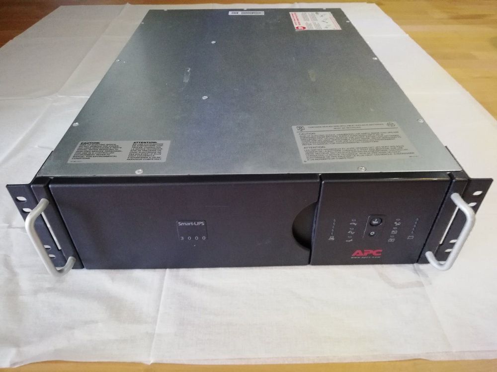 APC Smart UPS USV 3000VA 2200W 220V 10A (Gebraucht) in Niederneunforn ...