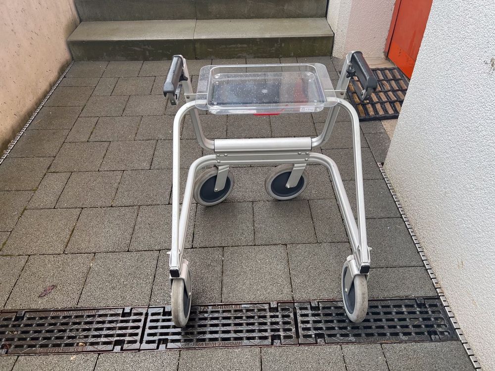 LIKO Alunett Rollator Ab. 1 Fr. (Gebraucht) in Tafers für CHF 10 – mit ...