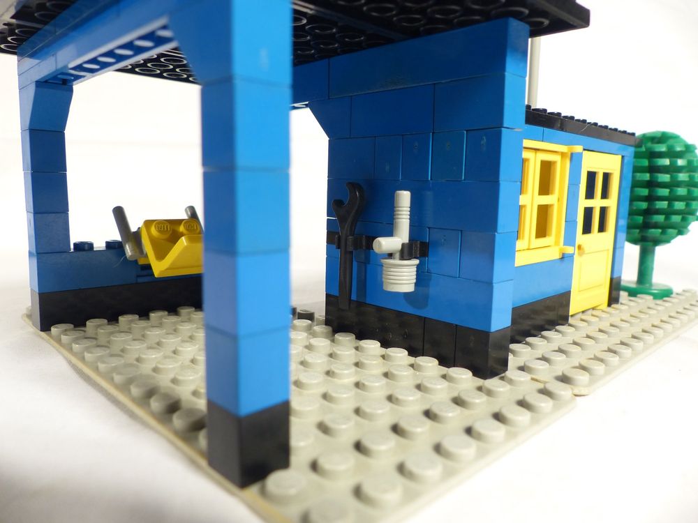 Lego Auto Service Station / Garage 6363 (Gebraucht) in Zürich für CHF ...