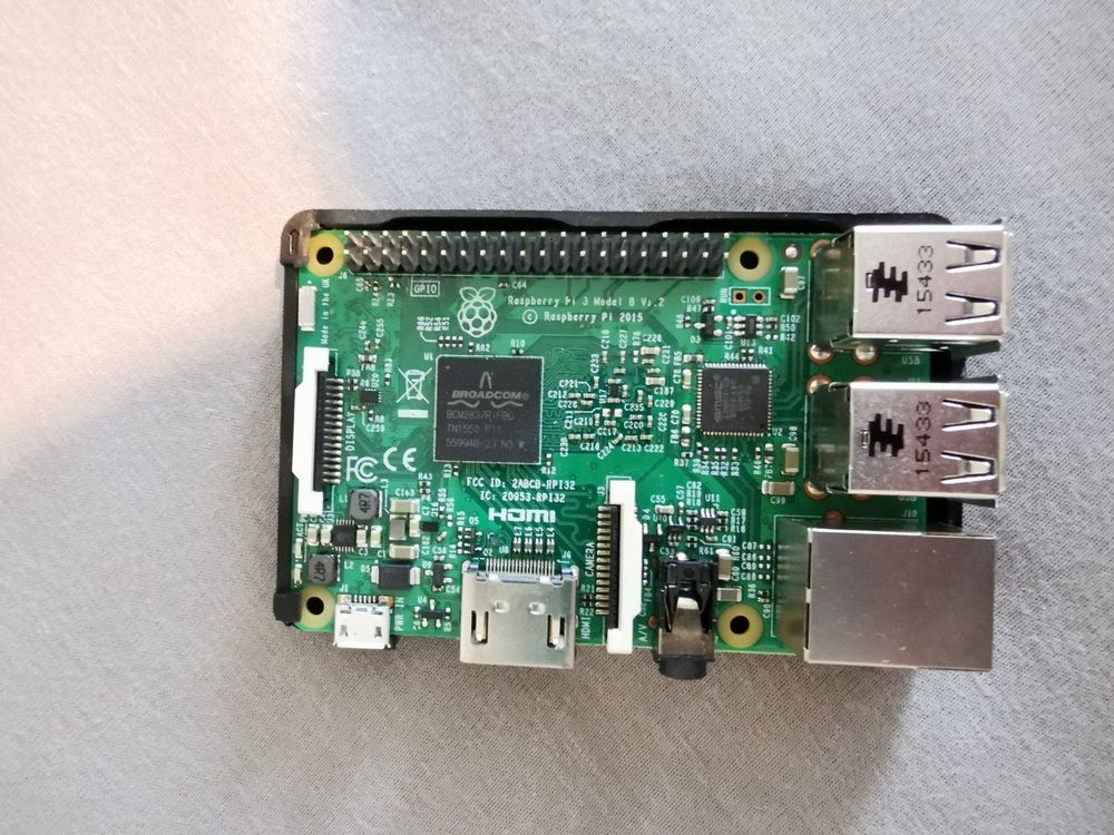 Raspberry PI 3 Model B inkl. Gehäuse (Gebraucht) in Goldau für CHF 22 ...