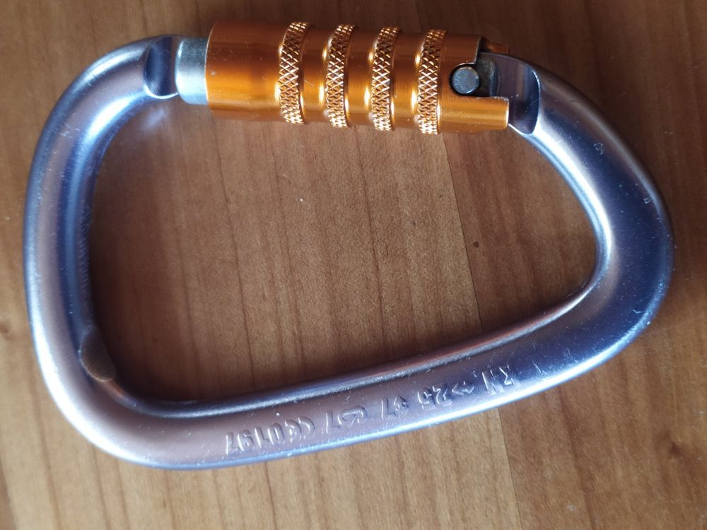 Karabiner (Gebraucht) in Oberarth für CHF 8 – mit Lieferung auf Ricardo kaufen