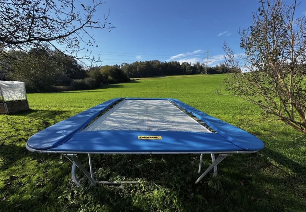 Eurotramp Grandmaster Trampolin (Gebraucht) in Hedingen für CHF 1800 ...
