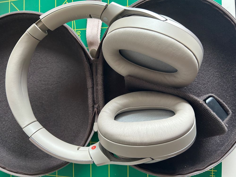 Sony WH1000-X-M2 (Neu (gemäss Beschreibung)) in Oberbipp für CHF 50 ...