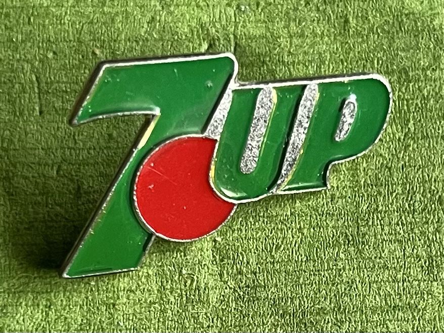 7 UP Pin | Kaufen auf Ricardo