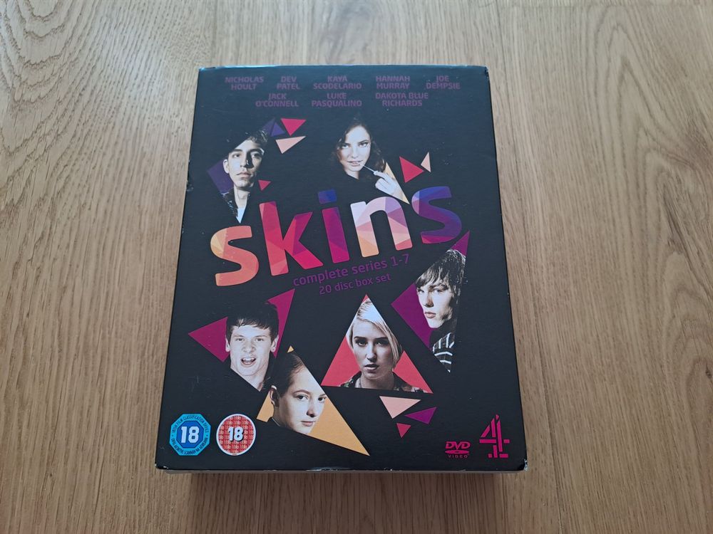 Skins Complete Series 1 – 7 English DVD (Gebraucht) in für CHF 30 – mit ...