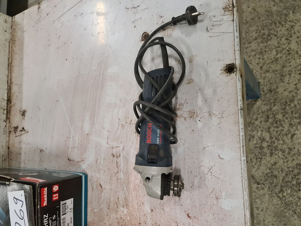 270. Bosch Proffesional GWS 850C Winkelschleifer ab 1.- (Gebraucht) in ...