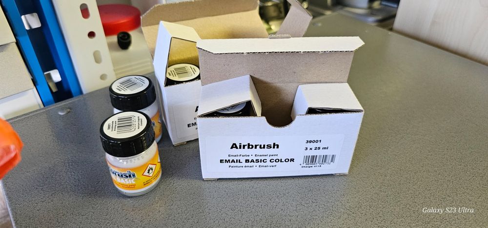 Revell Airbrush Farbe Email Basic Color (Neu und originalverpackt) in ...