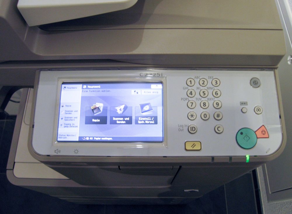 Canon Imagerunner Advance C2225i mit viel Ersatzmaterial (Defekt) in ...