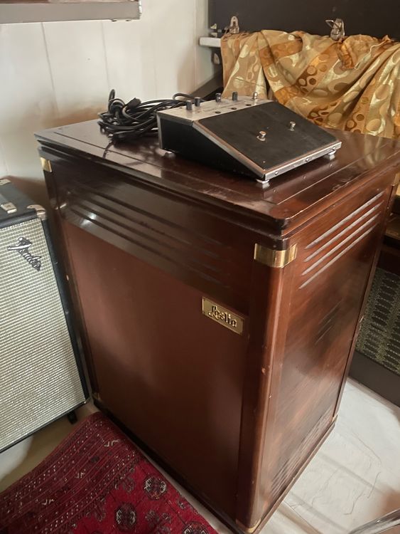 Leslie 412 mit stereo preamp und Kabeln (Gebraucht) in Embrach für CHF ...
