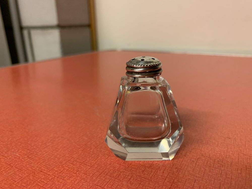Alte Salz oder Pfeffer Streuer, Kristal,Versilberter Deckel | Kaufen ...