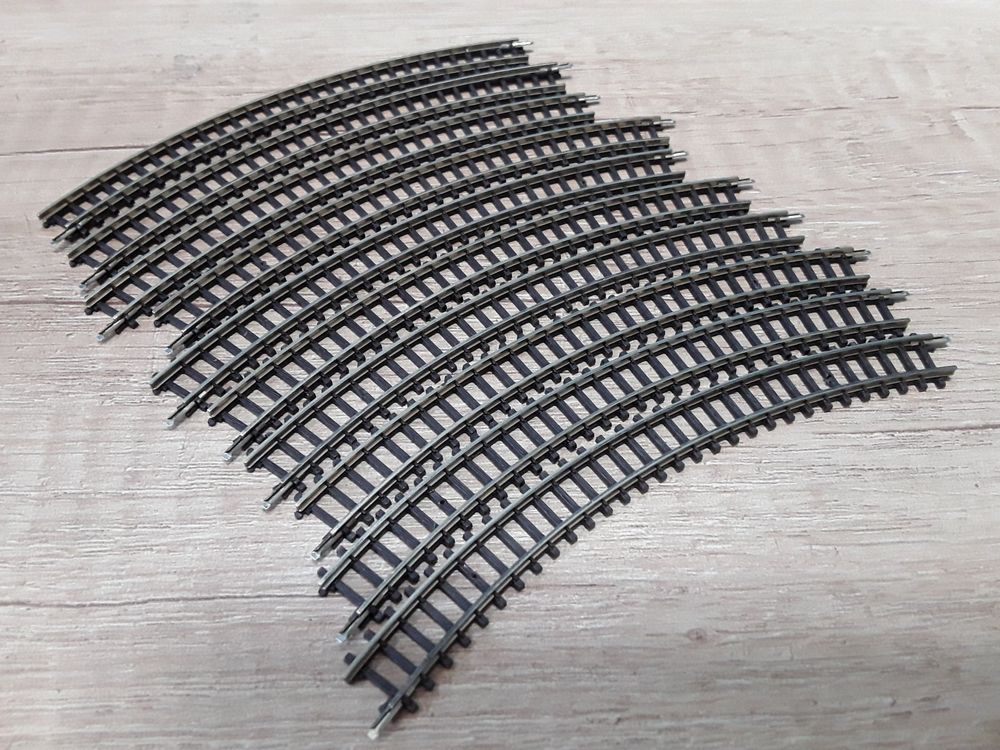 Märklin 8510 _ 10 x gebogenes Gleis Radius 145 mm _ Spur Z | Kaufen auf ...