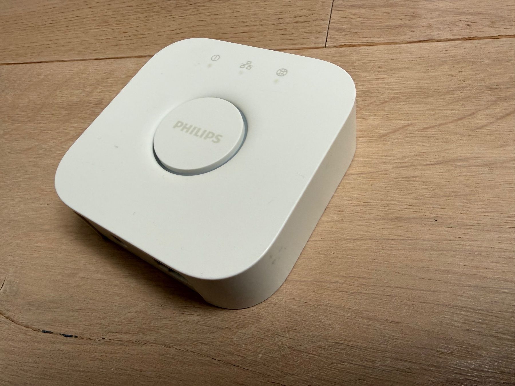 Philips Hue Bridge - Smart Home Hub - V2 / Version 2 (Gebraucht) in ...