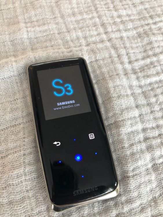Samsung YP-S3 4GB MP3-Player | Kaufen auf Ricardo