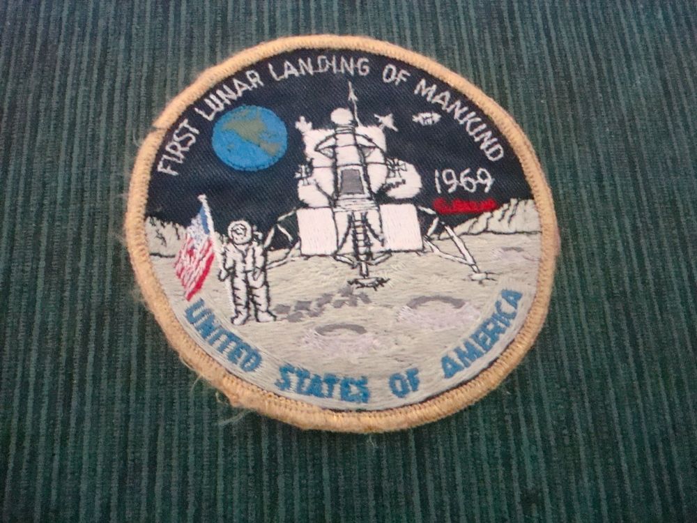 Apollo 11 - Badge First Lunar Moon Landing - Neil Armstrong (Gebraucht ...