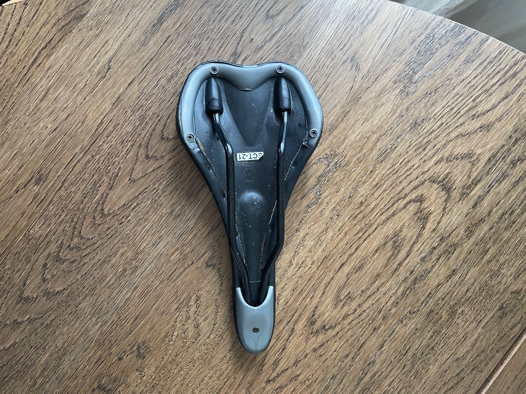 Rennrad Sattel Scott (Gebraucht) in Luzern für CHF 20 – mit Lieferung ...