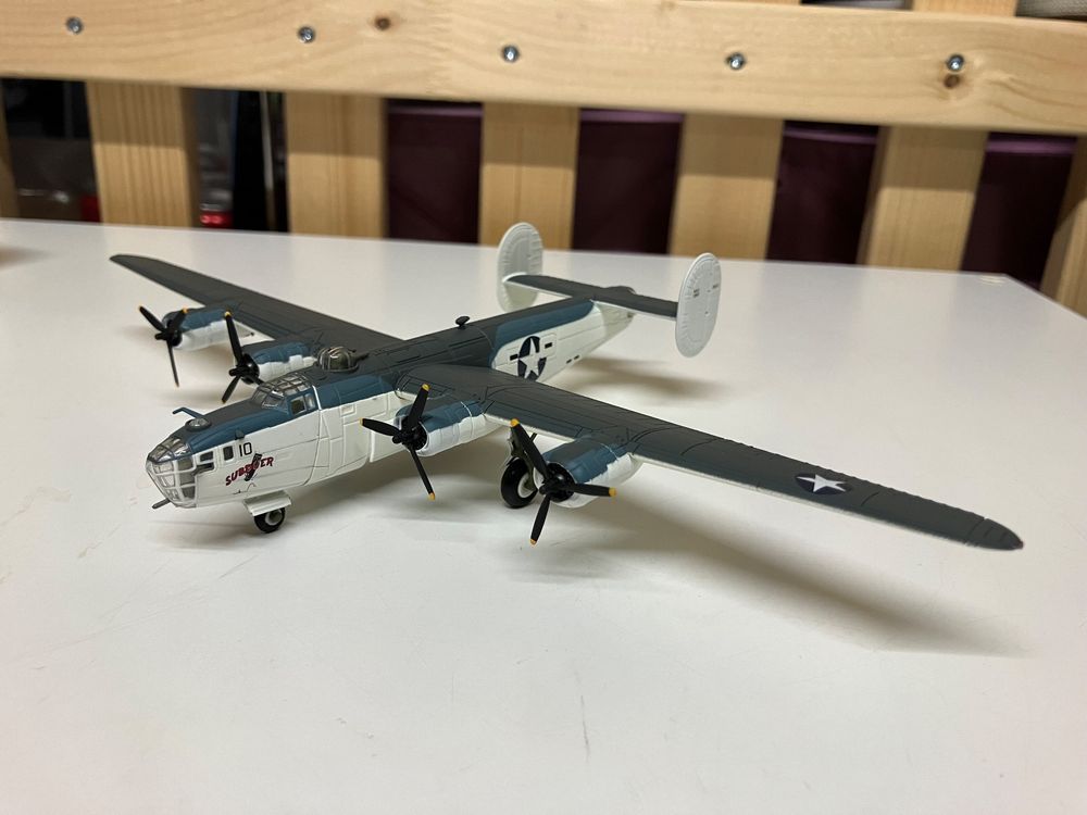Hobby Master - 1:144 - Consolidated B-24 „Liberator“ (Gebraucht) in ...