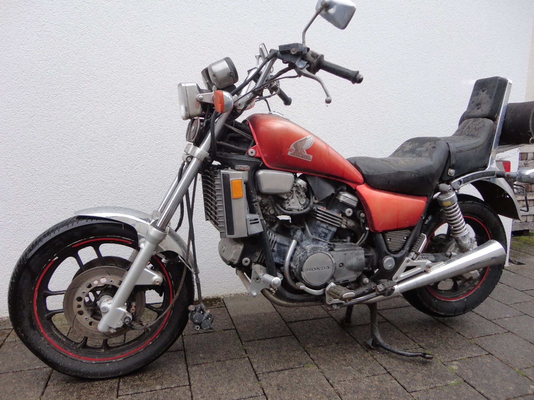 Honda VF 750 C RC09 Antik Oldtimer Seltenheit Jahrgang 1984 (Defekt) in ...