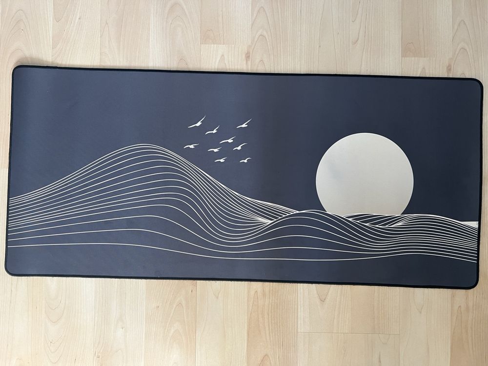 Grosses Mauspad mit schönem Design, neuwertig (Neu (gemäss Beschreibung ...