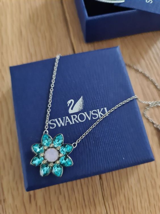 SWAROVSKI Kette NEU (Neu und originalverpackt) in Winkel für CHF 35 – mit Lieferung auf Ricardo ...