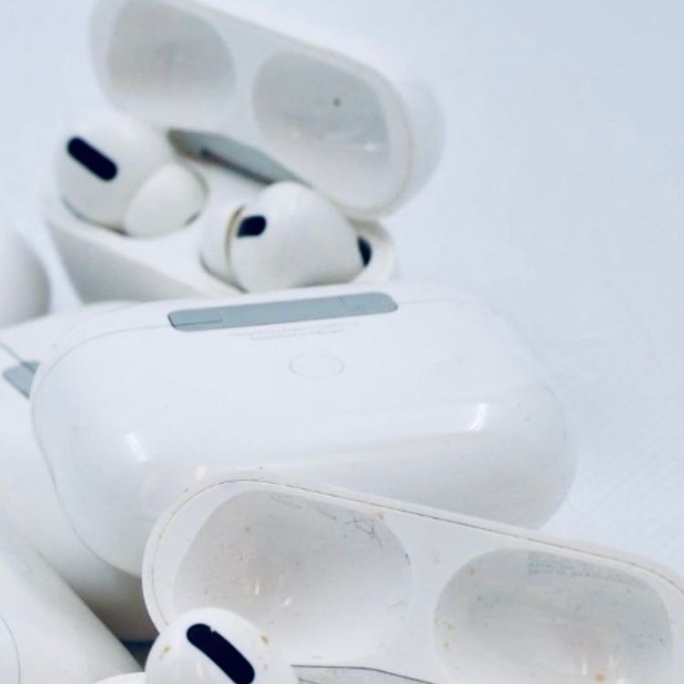 30x Original Apple AirPods Pro 1 Gen. Komplett mit Case (Gebraucht) in ...