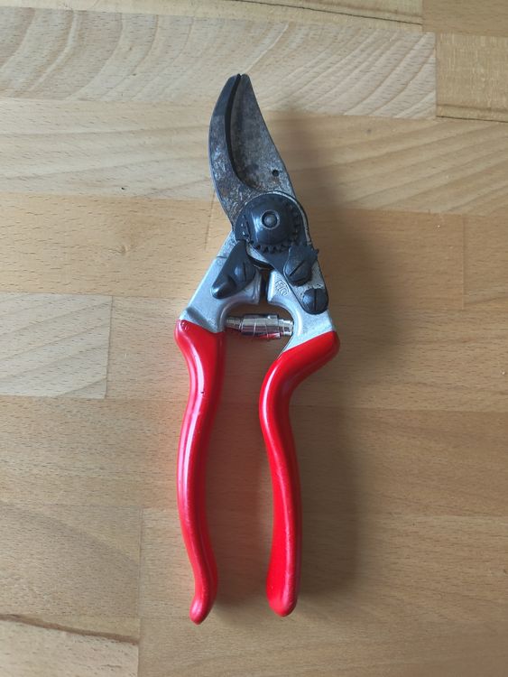 Gartenschere Felco No.8 (Gebraucht) in Männedorf für CHF 29 – mit ...