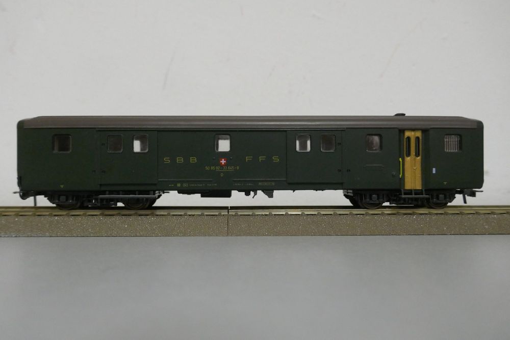 Roco 44332 SBB Gepäckwagen EW II grün altes Logo (W1) (Gebraucht) in ...
