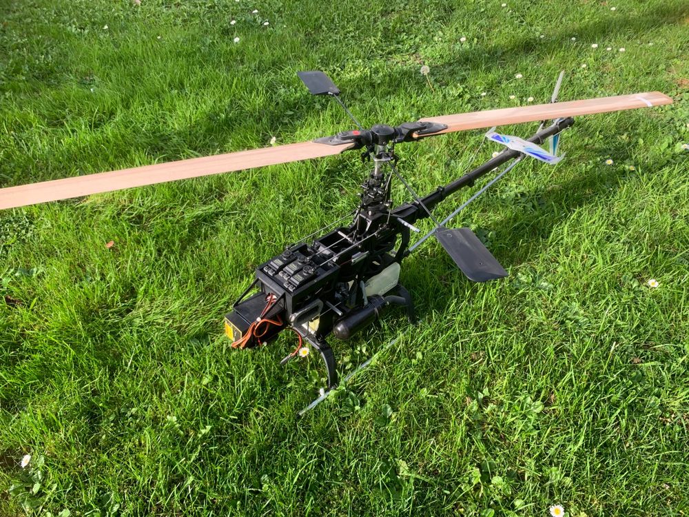 Kyosho Caliber 30 Helicopter (Defekt) in Thayngen für CHF 41 – mit ...