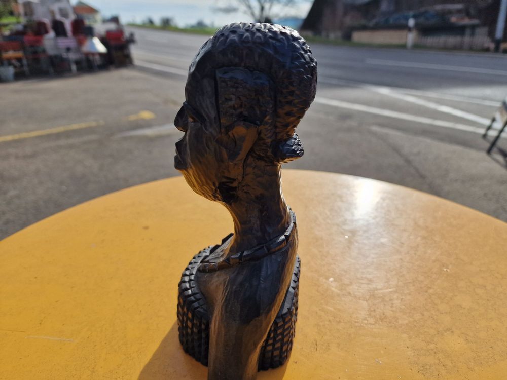 Afrikanische vintage holz Figur ab 20 stutz (Gebraucht) in Mettlen für CHF 20 – nur Abholung auf ...