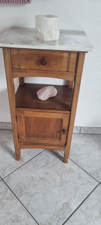 Nachttischli oder Beistelltischli | Kaufen auf Ricardo