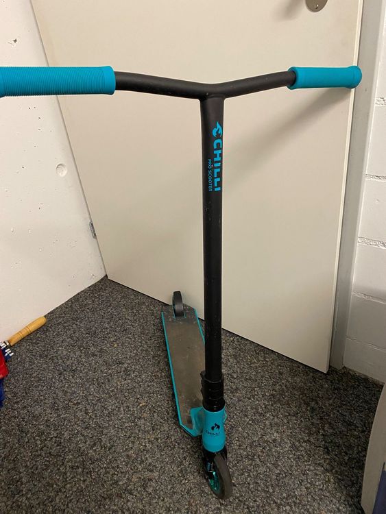 Chilli Scooter Pro Ice Reaper blue/black (Gebraucht) in Würenlos für ...