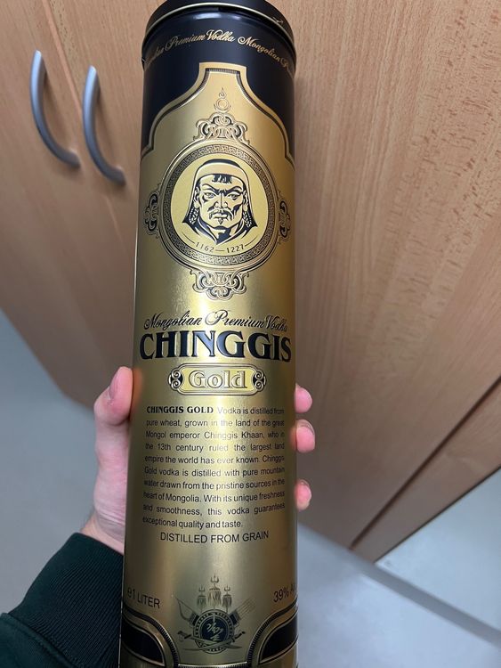 Vodka Chinggis Gold (Neu und originalverpackt) in Tann für CHF 30 – mit ...