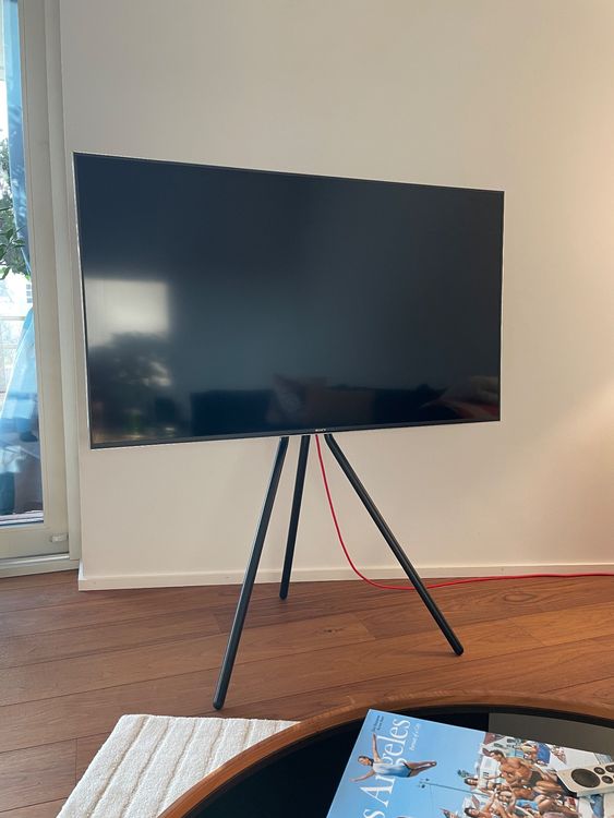 4K TV Sony Bravia with Designer TV-Stand (Neu (gemäss Beschreibung)) in ...