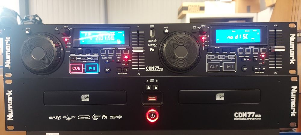 Numark CDN77 USB Doppel CD/MP3 Player DJ Pult (Gebraucht) in Chur für ...