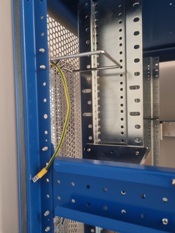 Server EDV Rack 19" 90cm tief | Kaufen auf Ricardo