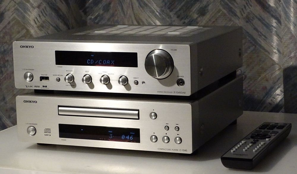 ONKYO Midi HiFi System, R-1045, C-1045 (Gebraucht) in Münsingen für CHF 261 – mit Lieferung auf ...