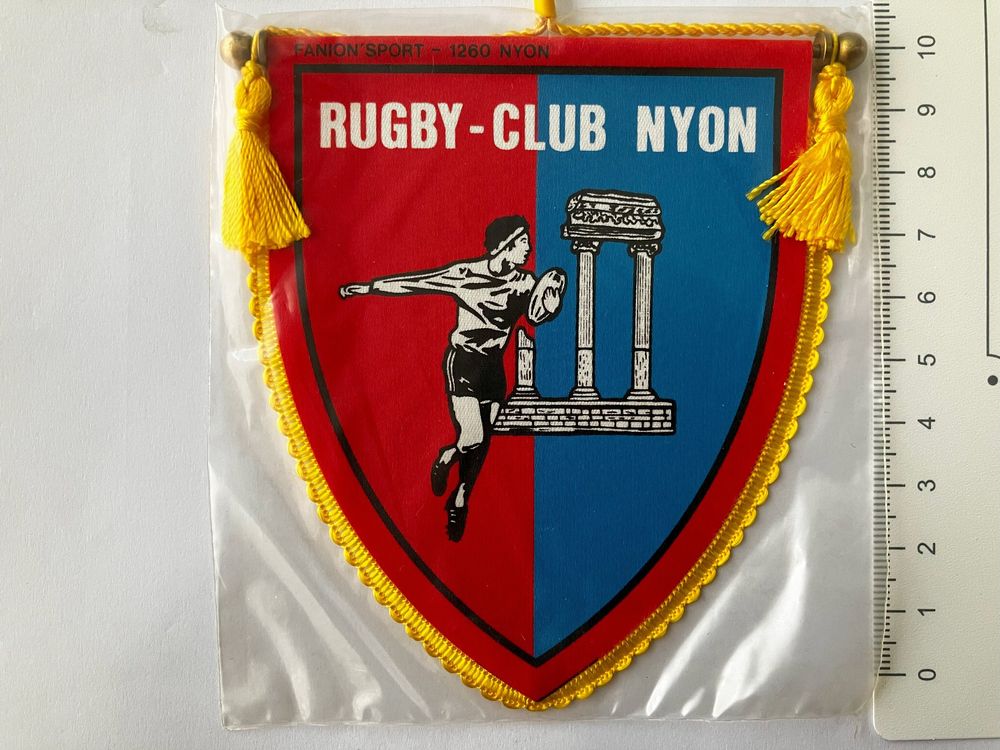 Vintage Fanion/Wimpel RUGBY-CLUB NYON (Neu und originalverpackt) in Gland für CHF 8 – mit ...