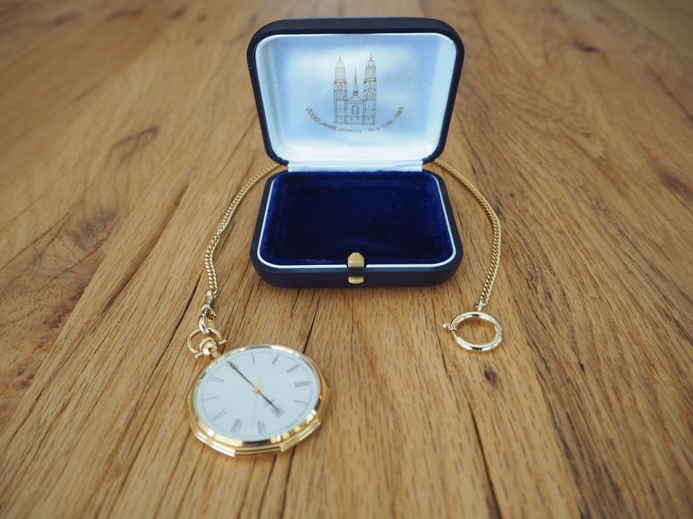 Spezielle Uhr Handuhr 2000 Jahre Zürich (Gebraucht) in Niederrohrdorf ...