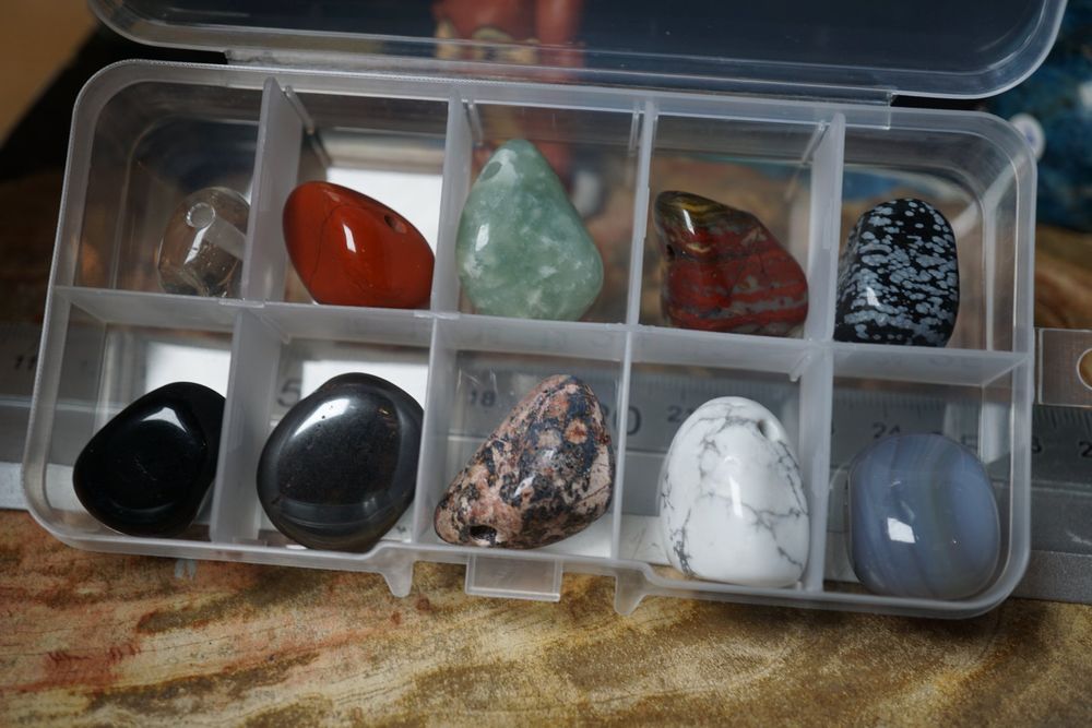 Steine Gelocht Anhänger Set: 10 x Stück in Box (Neu und originalverpackt) in Eschenbach SG für ...